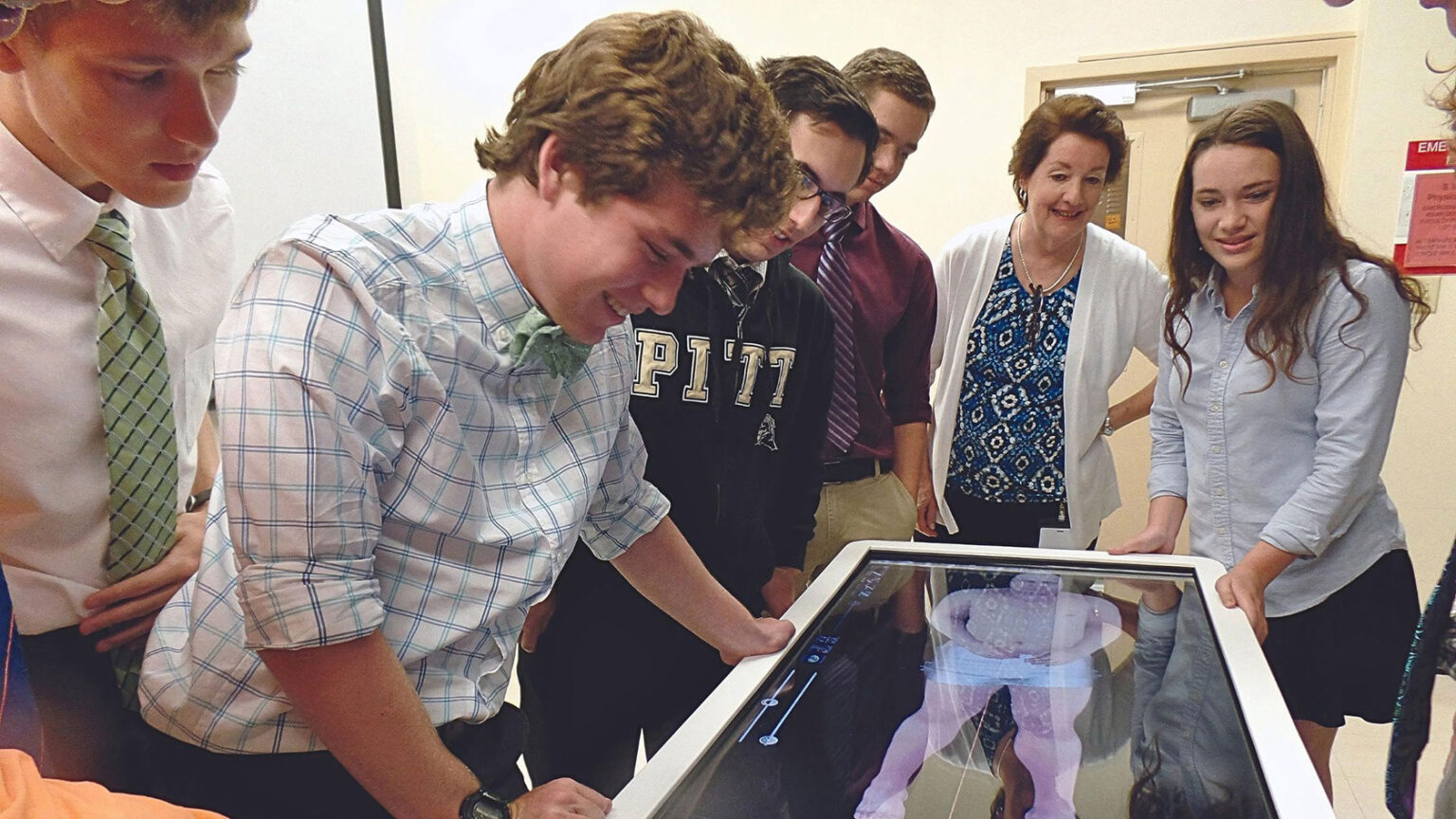 Anatomage | Anatomy Educational Tool for High Schools